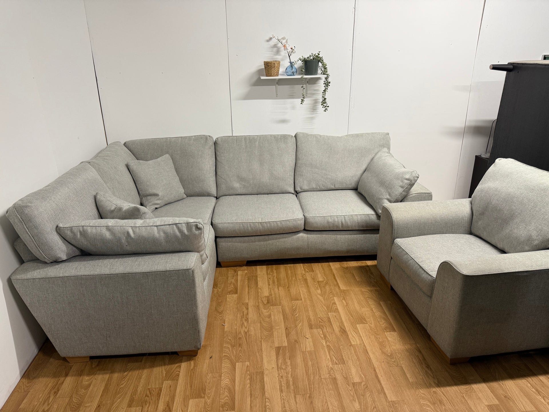 Next Stamford Corner Sofa & Snuggle Chair – Reloved Sofas