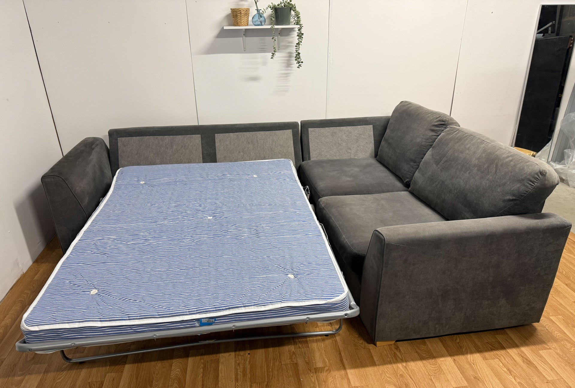 DFS Orka Corner Sofa Bed – Reloved Sofas